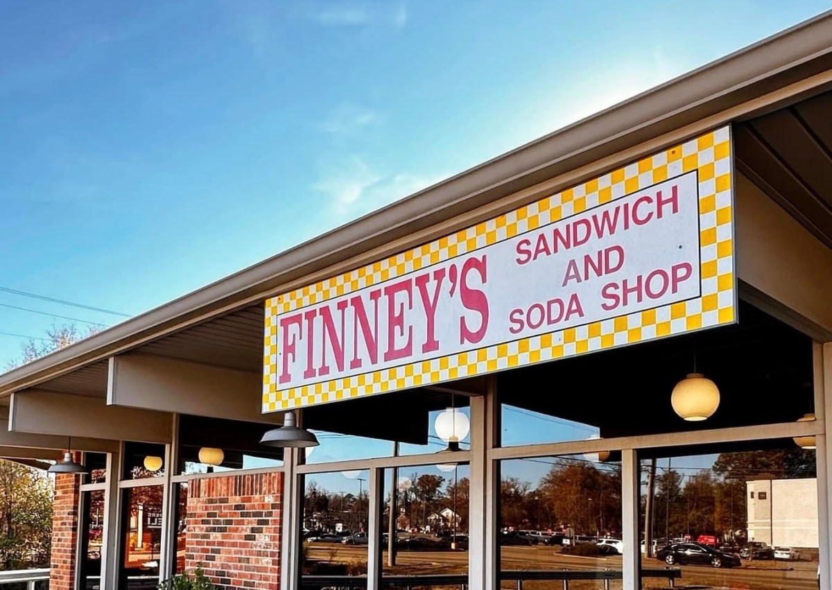 Finney’s Sandwich Shop in Tupelo – Eating Out With Jeff Jones