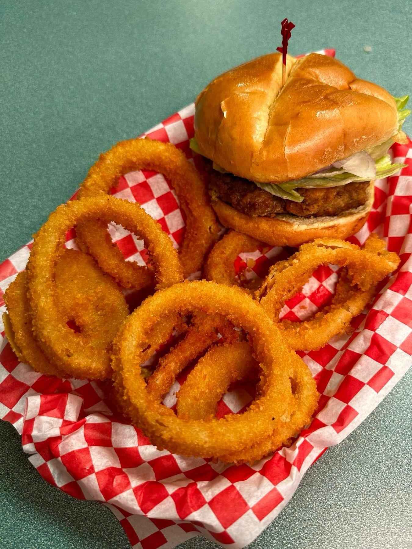 The Wooden Spoon in Pontotoc – Eating Out With Jeff Jones