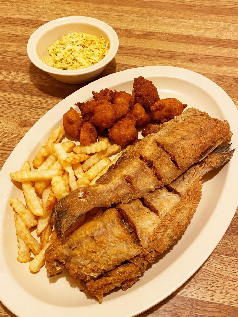 Hwy 41 Fish and Steak House in Pontotoc – Eating Out With Jeff Jones