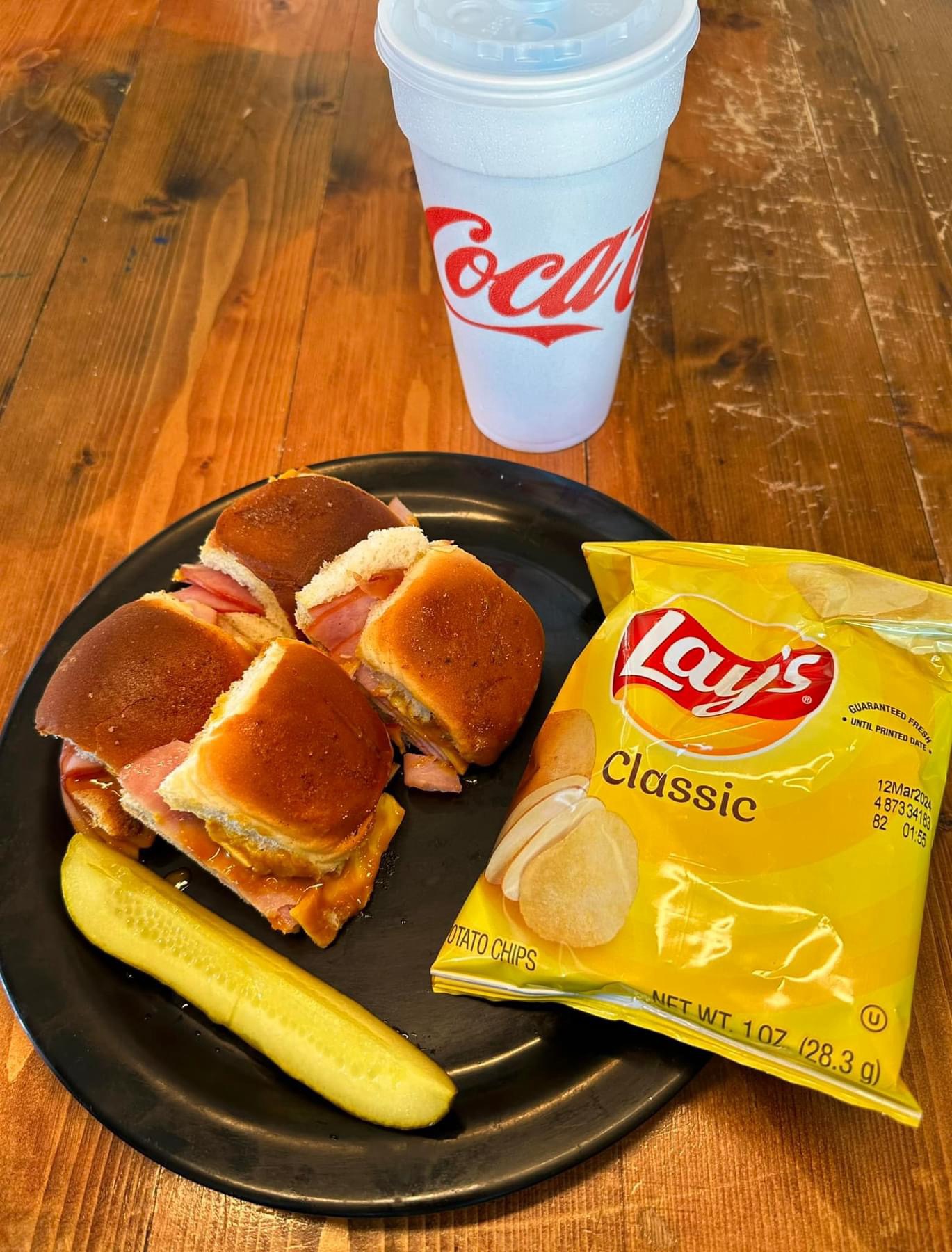 Corner 415 – Corinth, MS – Eating Out With Jeff Jones